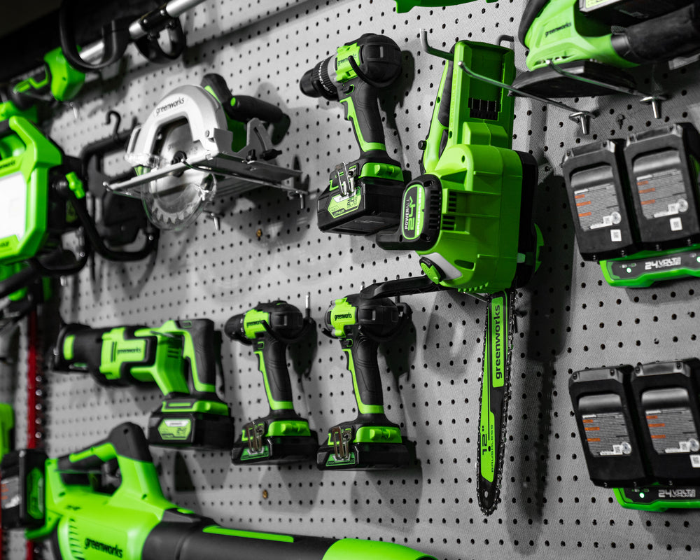 Powerful Cordless Gardening Tools | Greenworks Tools